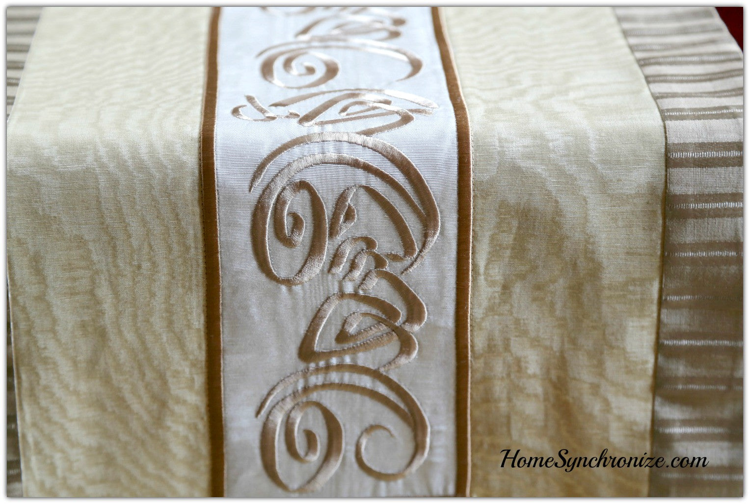 Long Table Runner Embroidered with Arabic Calligraphy — Home Synchronize