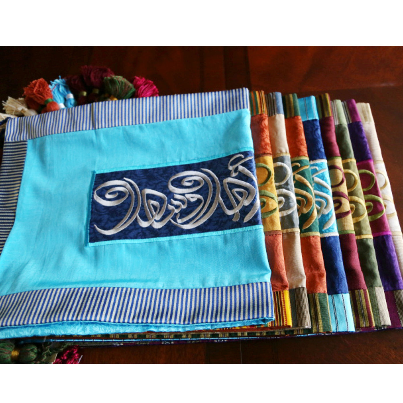 Table Runner Embroidered with Arabic Calligraphy-Small — Home Synchronize